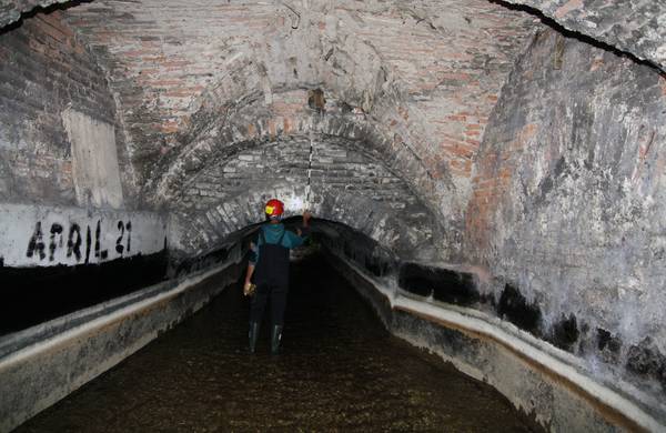 Auf Entdeckungsreise durch die Augsburger Unterwelt Auf Entdeckungsreise durch die Augsburger Unterwelt