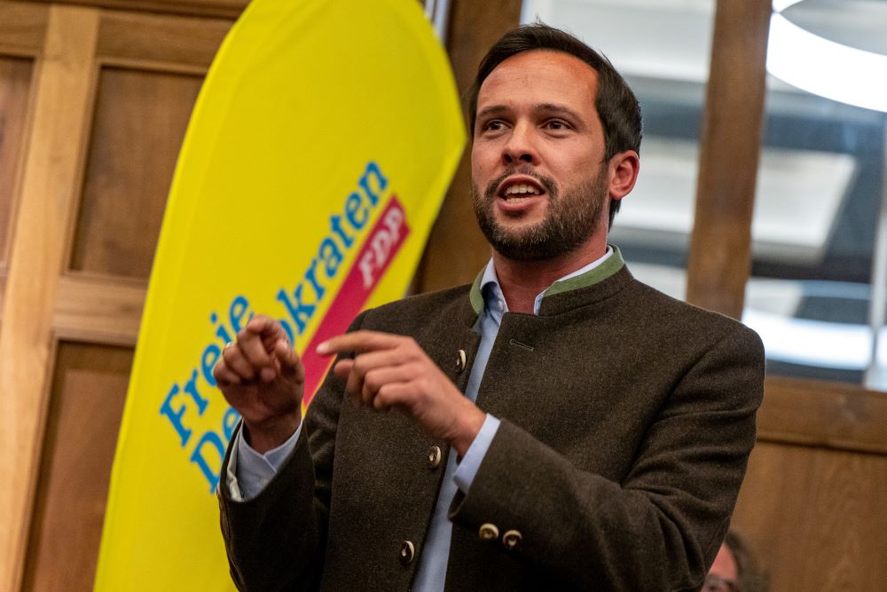 FDP: Martin Hagen als Spitzenkandidat nominiert