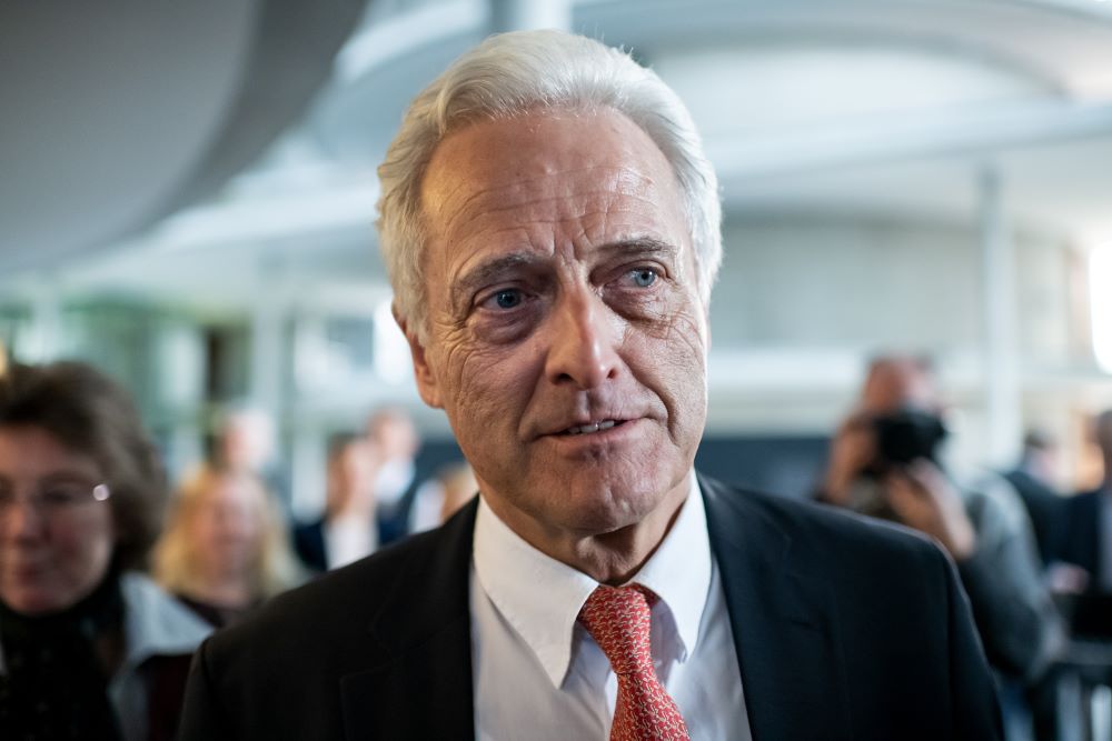 "Ungeziefer"-Vergleich setzt Ex-Verkehrsminister Ramsauer unter Druck