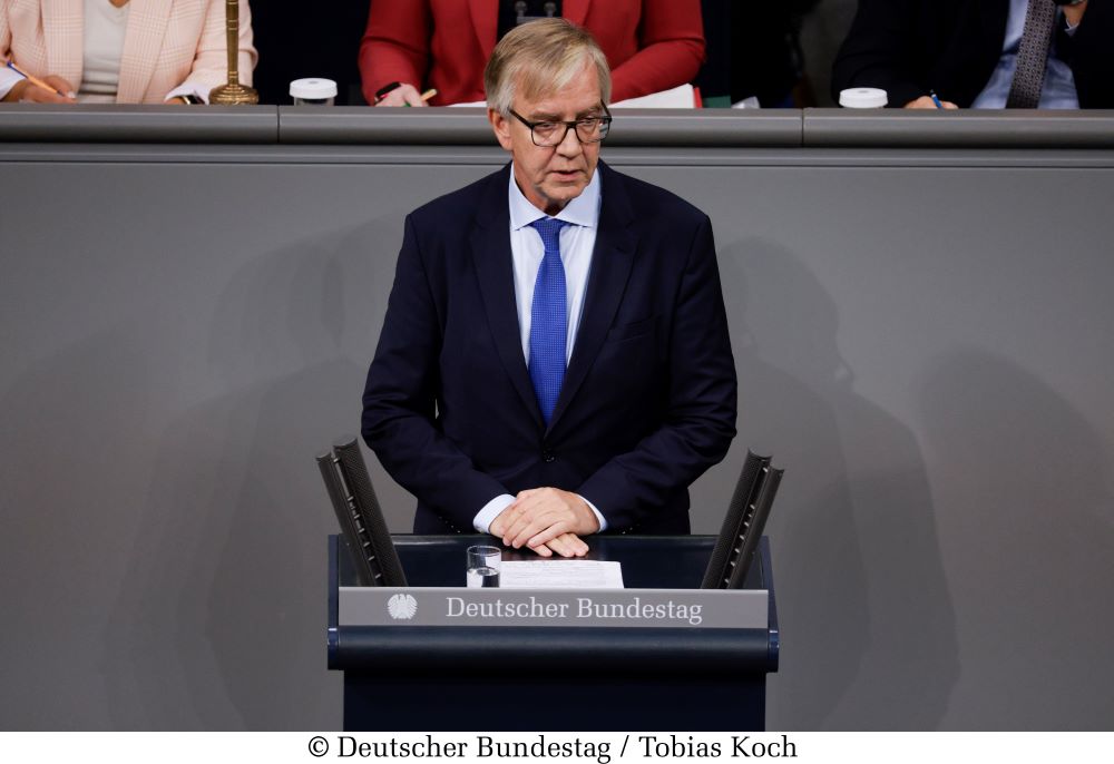 Linksfraktion im Bundestag beschließt ihr eigenes Ende