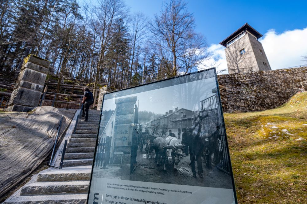 Gedenken zum Jahrestag der Befreiung des KZ Flossenbürg