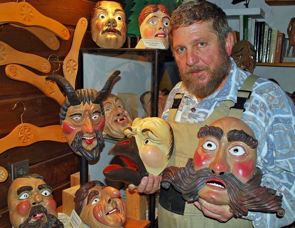 Kunstvolle Warzen und Runzeln