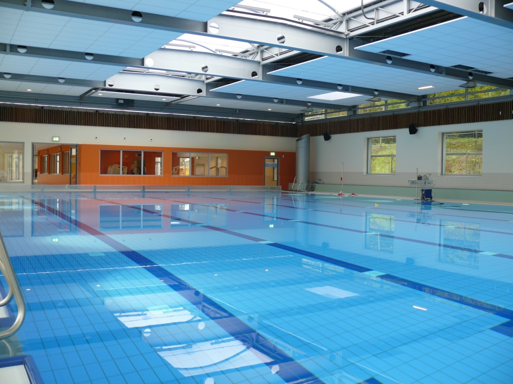 Frei- und Hallenbad zugleich
